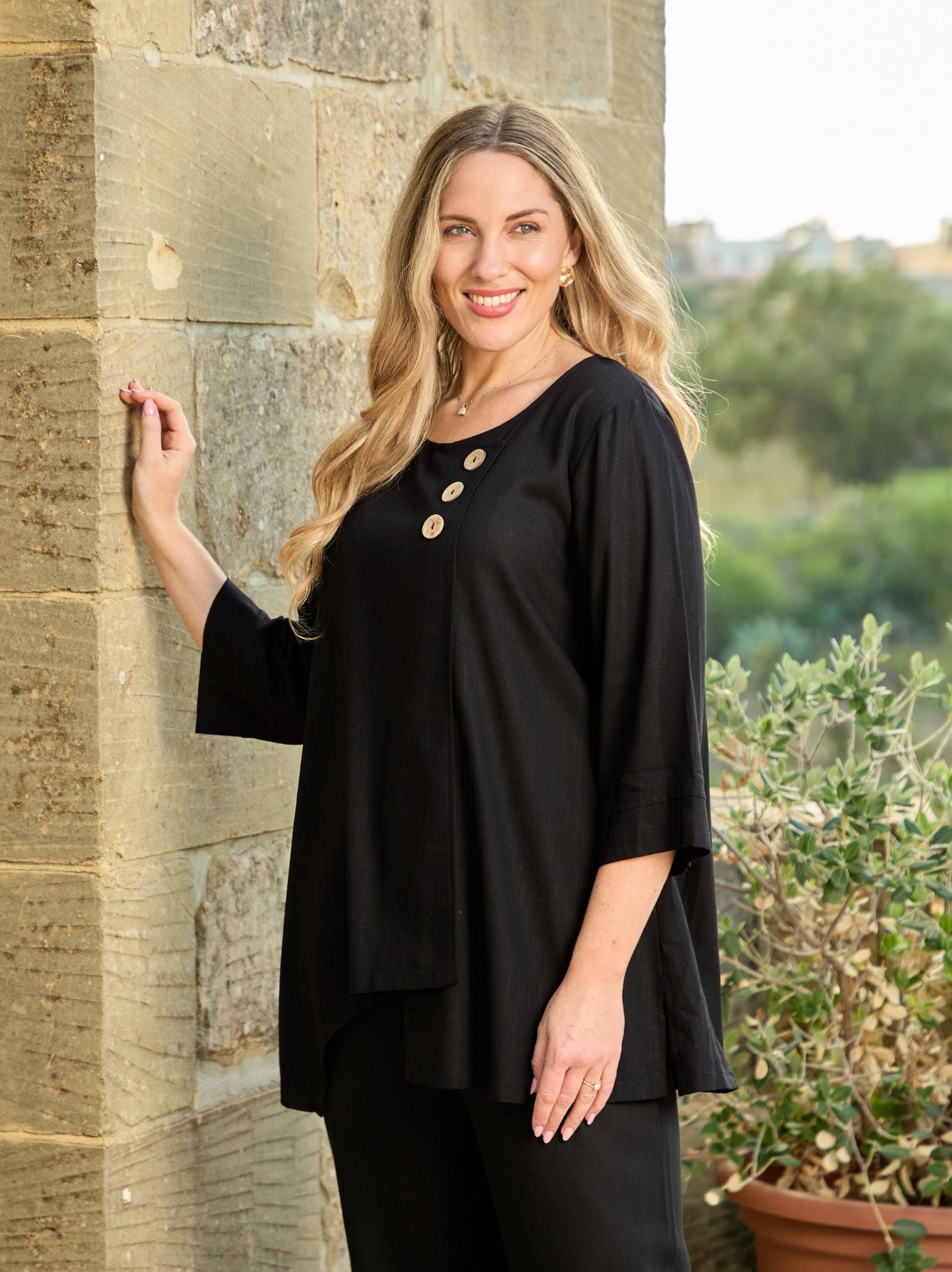 Fiona Viscose/Linen Top - Black – Box2